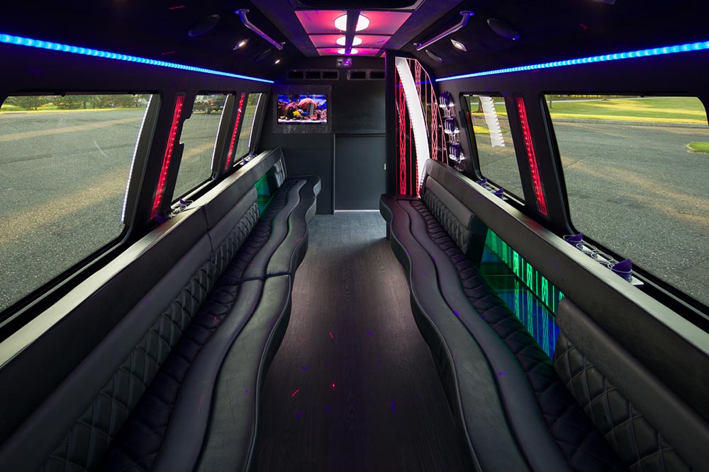 Best tourist attractions in Toronto to enjoy in a limo – Limo Blog